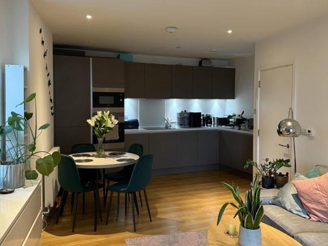 Apartment at Station Road, Greater London