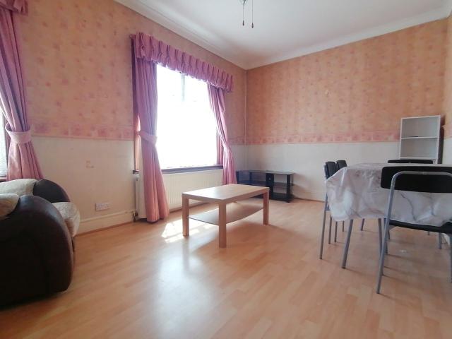 Apartment at Station Road, Greater London