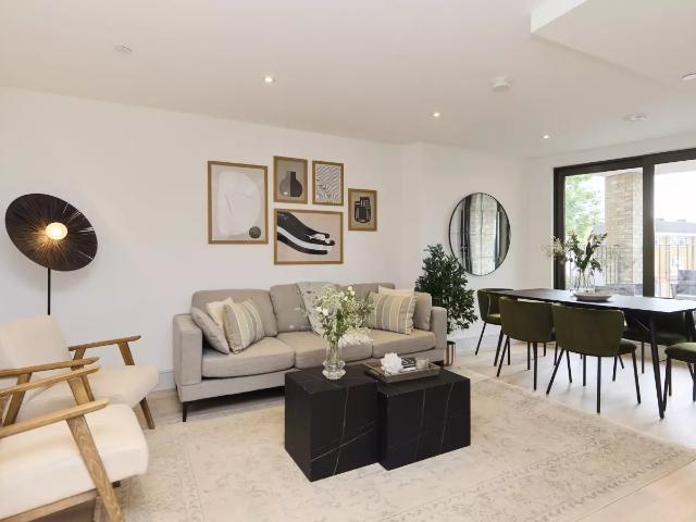 Apartment at Station Road, Greater London