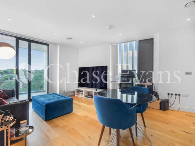 Apartment at Station Road, Greater London