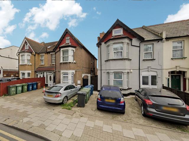 apartment at Station Road, Harrow, HA1,England
