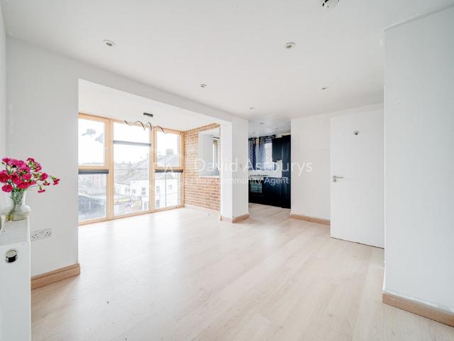 Apartment at Station Road, London