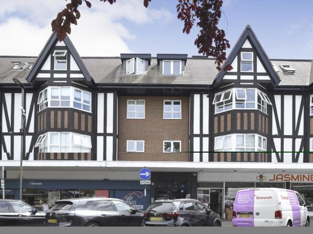 Apartment at Station Square, London