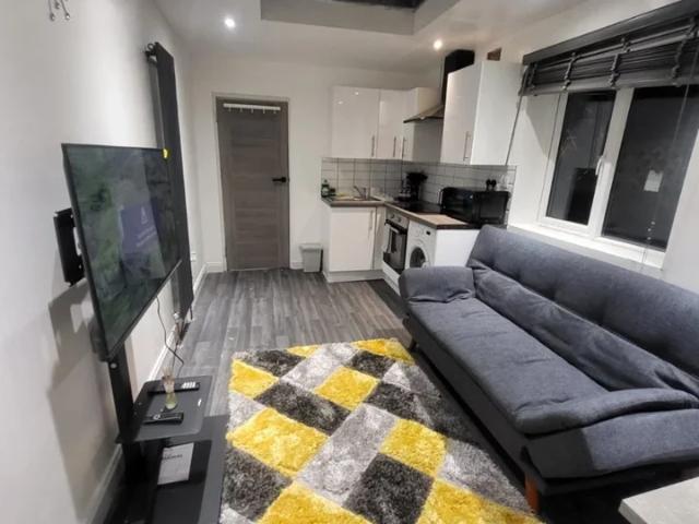 Apartment at Staveley Gardens, Greater London