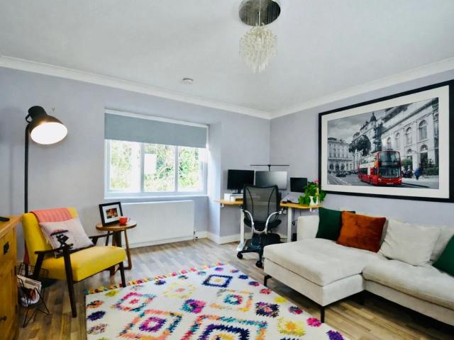 Apartment at Steep Hill, Greater London