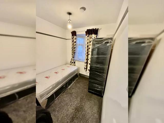 Apartment at Stella Road, Greater London