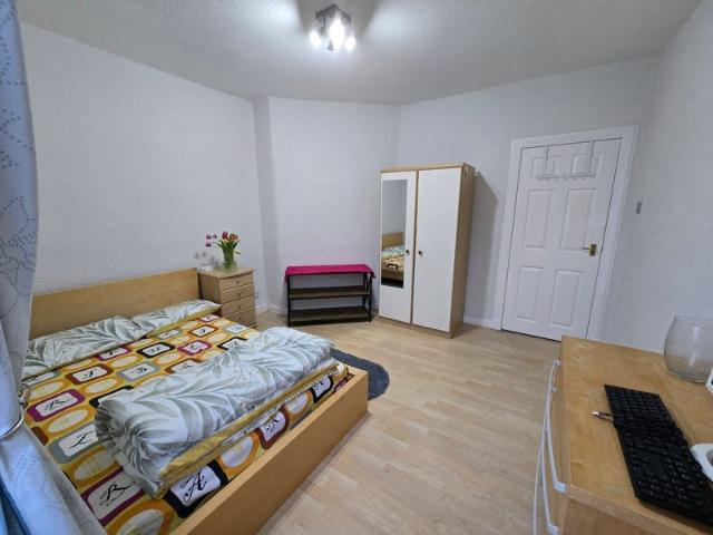 Apartment at Stenhouse Gardens North, City of Edinburgh