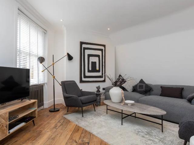 Apartment at Stephen Street, Greater London