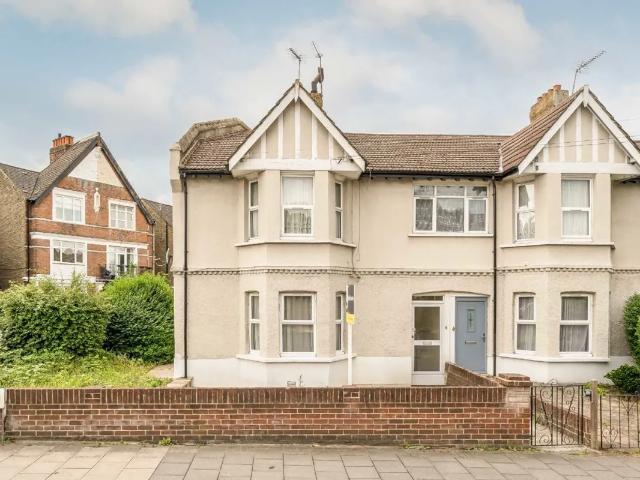 Apartment at Sternhold Avenue, Greater London