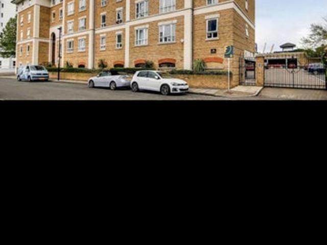Apartment at Stewart Street, Greater London