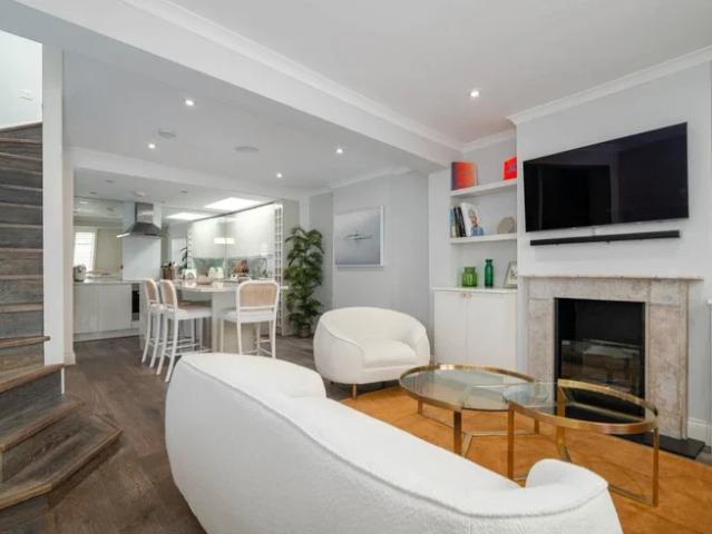 Apartment at Stewart's Grove, Greater London