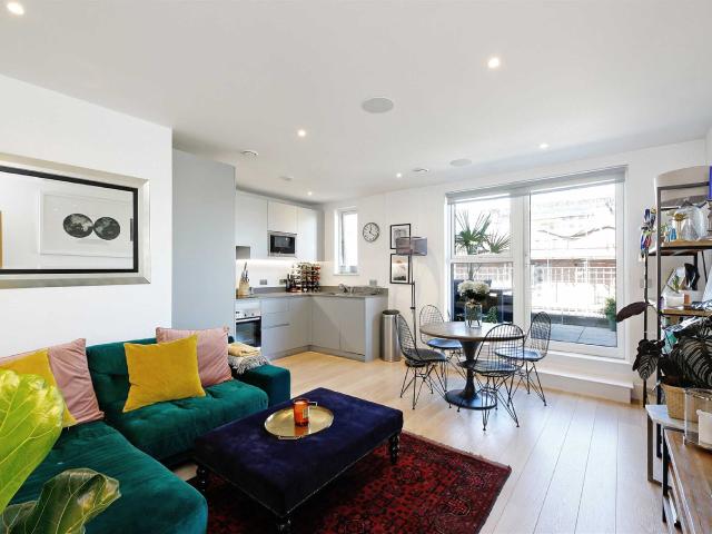 Apartment at Stockwell Park Road, Greater London