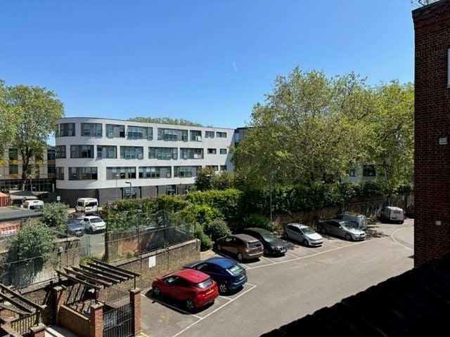 Apartment at Stockwell Park Road, Greater London