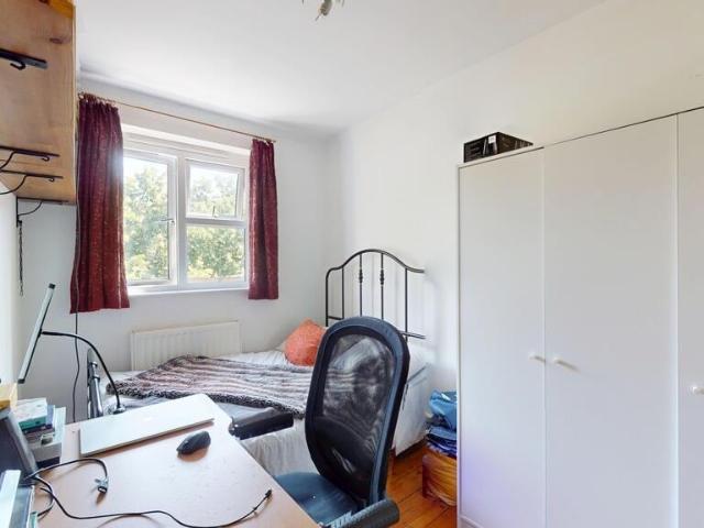 Apartment at Stockwell Road, Greater London