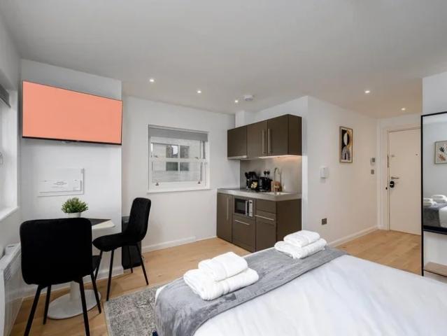 Apartment at Stockwell Street, Greater London