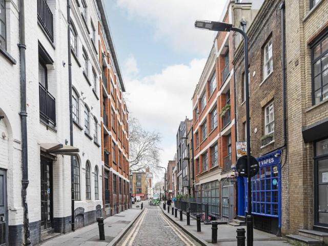 Apartment at Stoke Newington High Street, Greater London