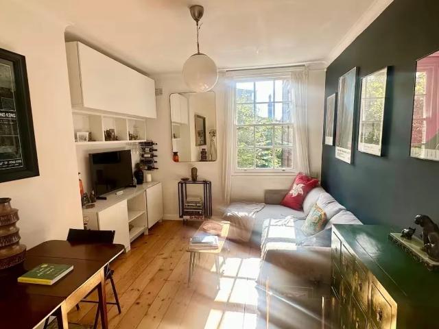 Apartment at Stoke Newington High Street, Greater London