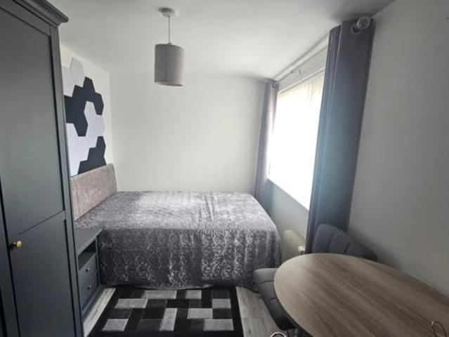 Apartment at Stonefield Close, Crawley