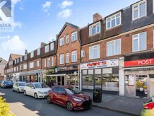 Apartment at Stoneleigh Park Road, Epsom and Ewell