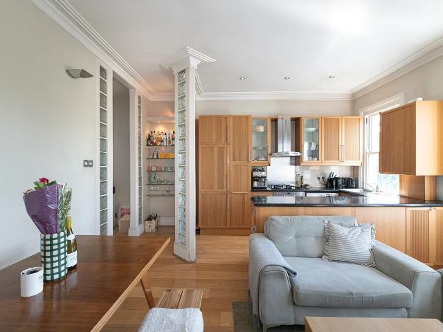 Apartment at Stormont Road, Greater London