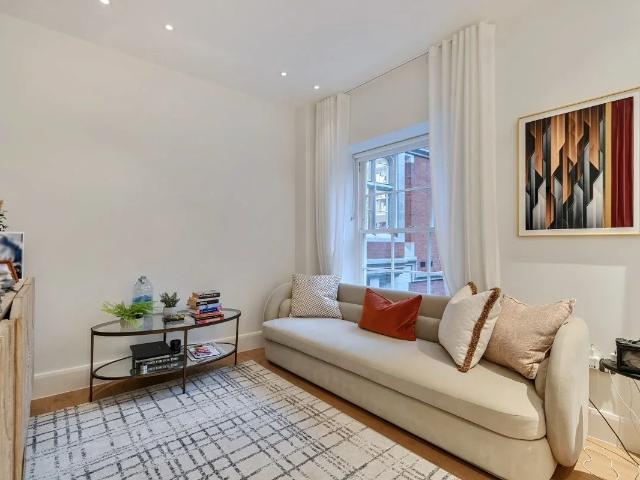 Apartment at Strand, City of Westminster