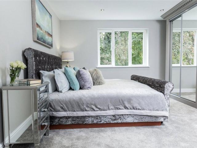 Apartment at Stratton Place, Cotswold District