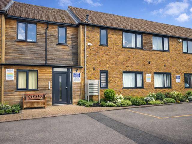 Apartment at Stratton Road, Stratton St. Margaret