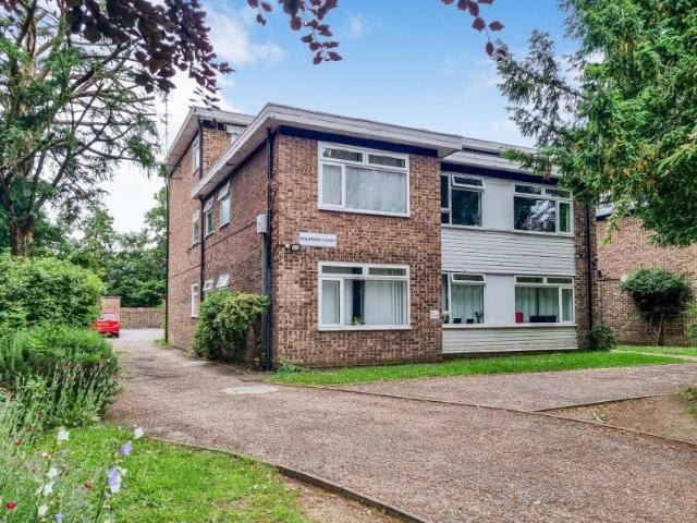Apartment at Strawberry Hill Road, Greater London