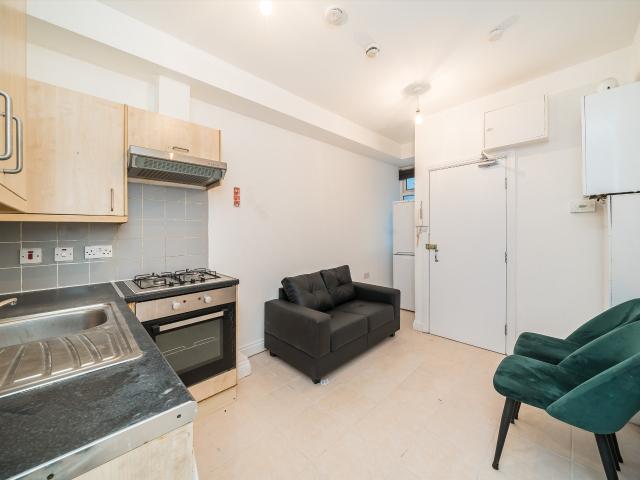 Apartment at Streatham High Road, Greater London
