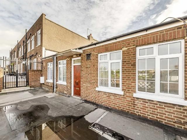 Apartment at Streatham High Road, Greater London