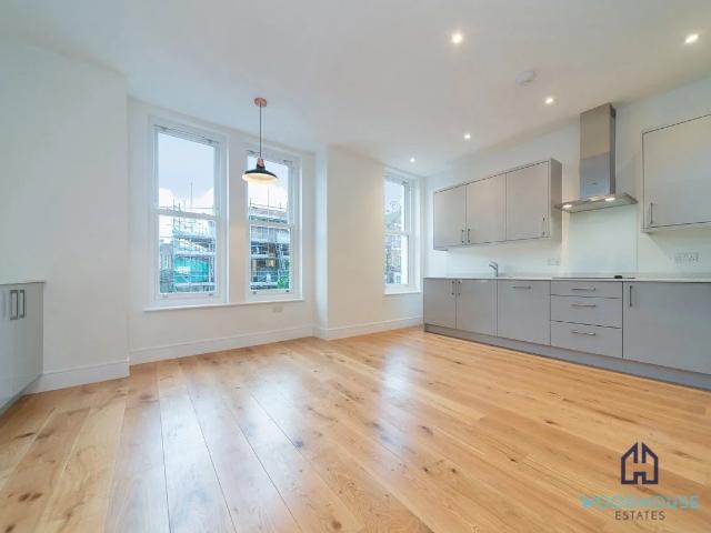Apartment at Streatley Road, Greater London