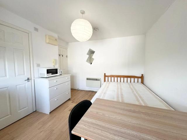 Apartment at Stroud Green Road, Greater London
