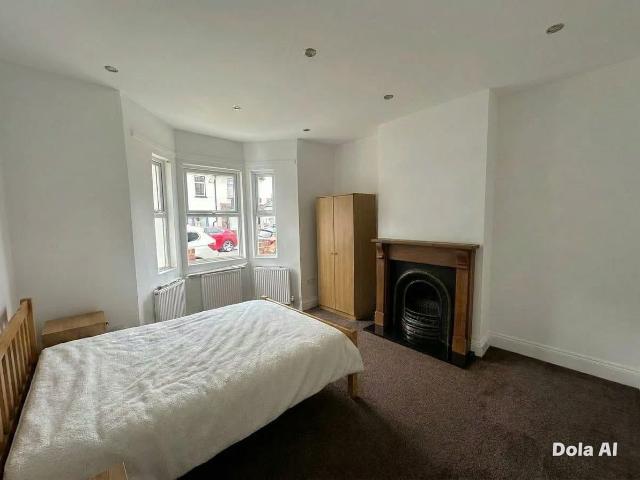 Apartment at Stroud Road, Greater London