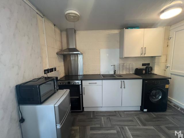 Apartment at Stroud Road, Metropolitan Borough of Solihull