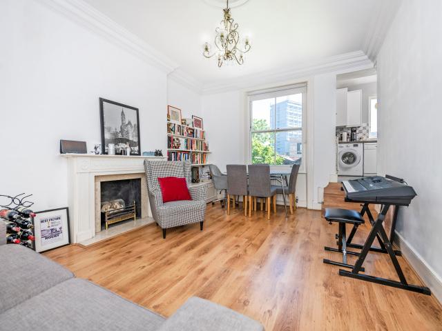 Apartment at Sutherland Avenue, City of Westminster