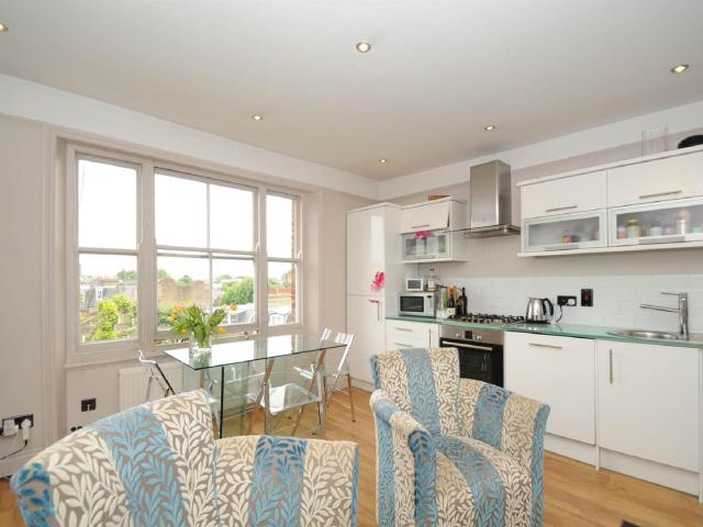 Apartment at Sutherland Avenue, City of Westminster