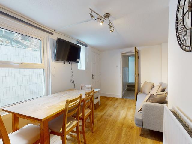 Apartment at Sutherland Square, Greater London