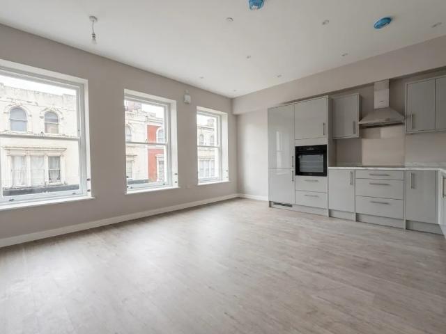 Apartment at Sutton Court Road, Greater London