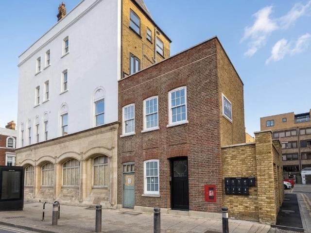 Apartment at Sutton Court Road, Greater London