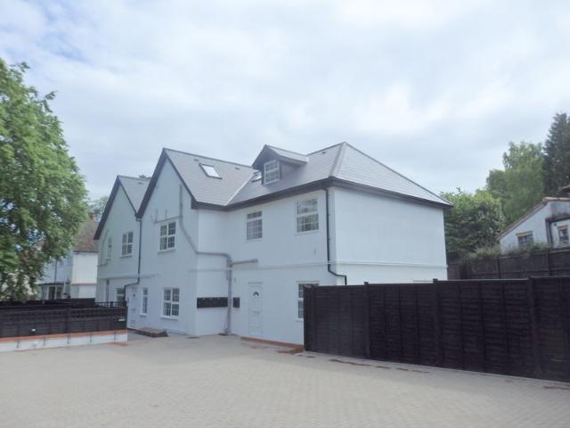 Apartment at Sutton Lane, Reigate and Banstead