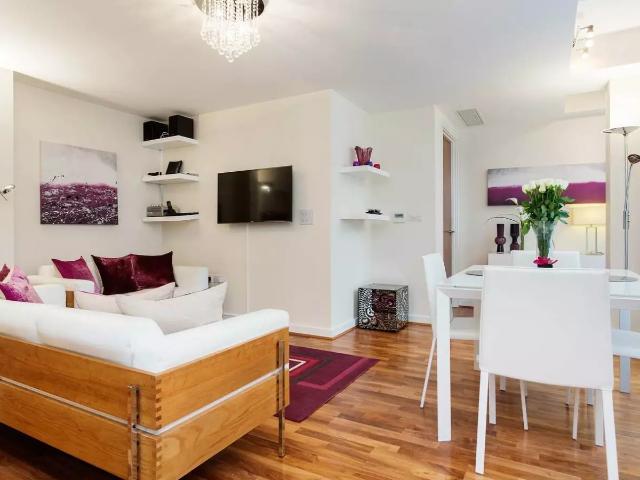 Apartment at Lamb's Passage, Greater London