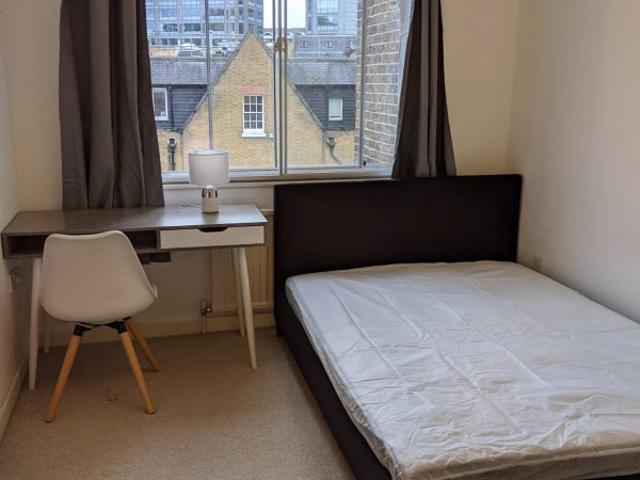Apartment at Suttons Way, Greater London