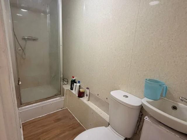 Apartment at Suttons Lane, Greater London