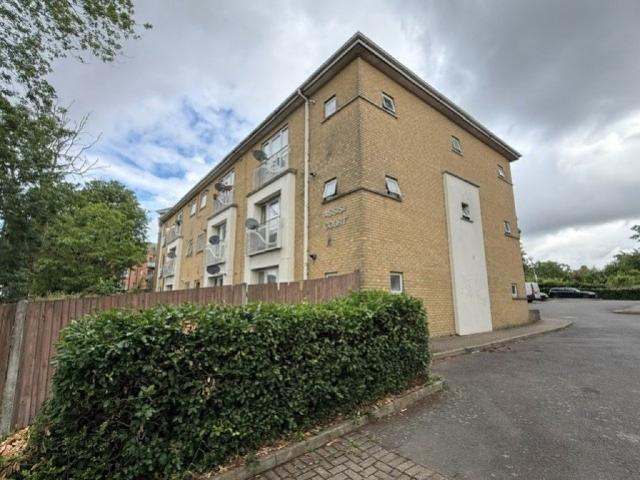 Apartment at Sudbury Court Drive, Greater London