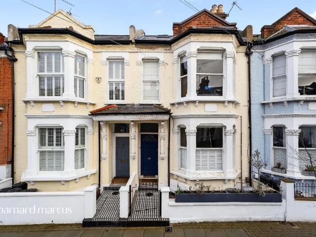Apartment at Sugden Road, Greater London