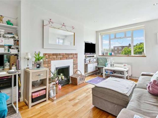 Apartment at Sulivan Court, Greater London