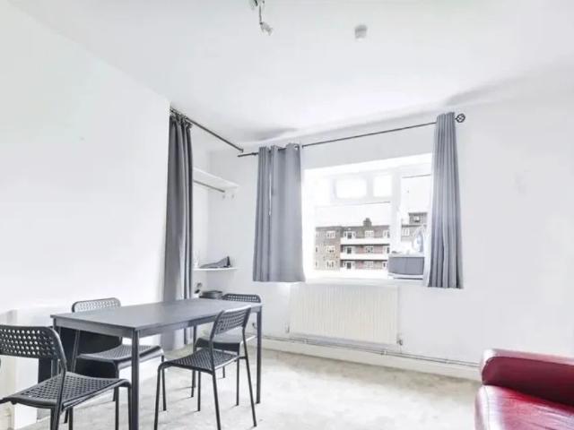 Apartment at Sulivan Court, Greater London