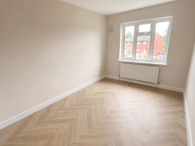 Apartment at Sullivan Avenue, Greater London