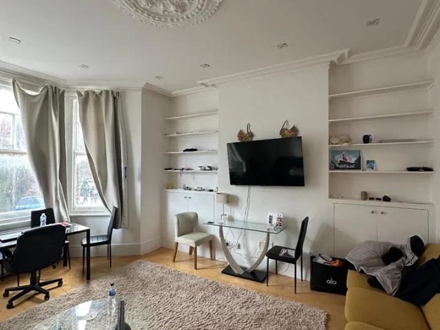 Apartment at Sumatra Road, Greater London
