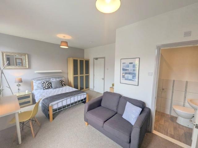 Apartment at Summerfield Crescent, Birmingham